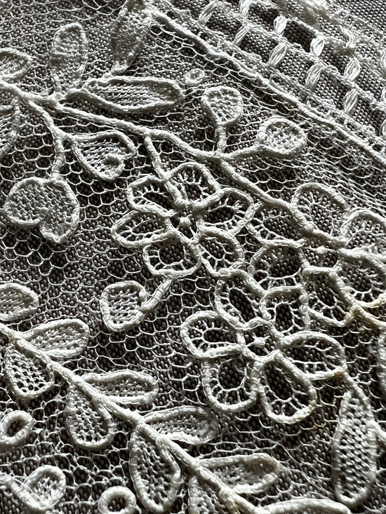 ポワンドガーズレース – France Antique 銀色アンティーク